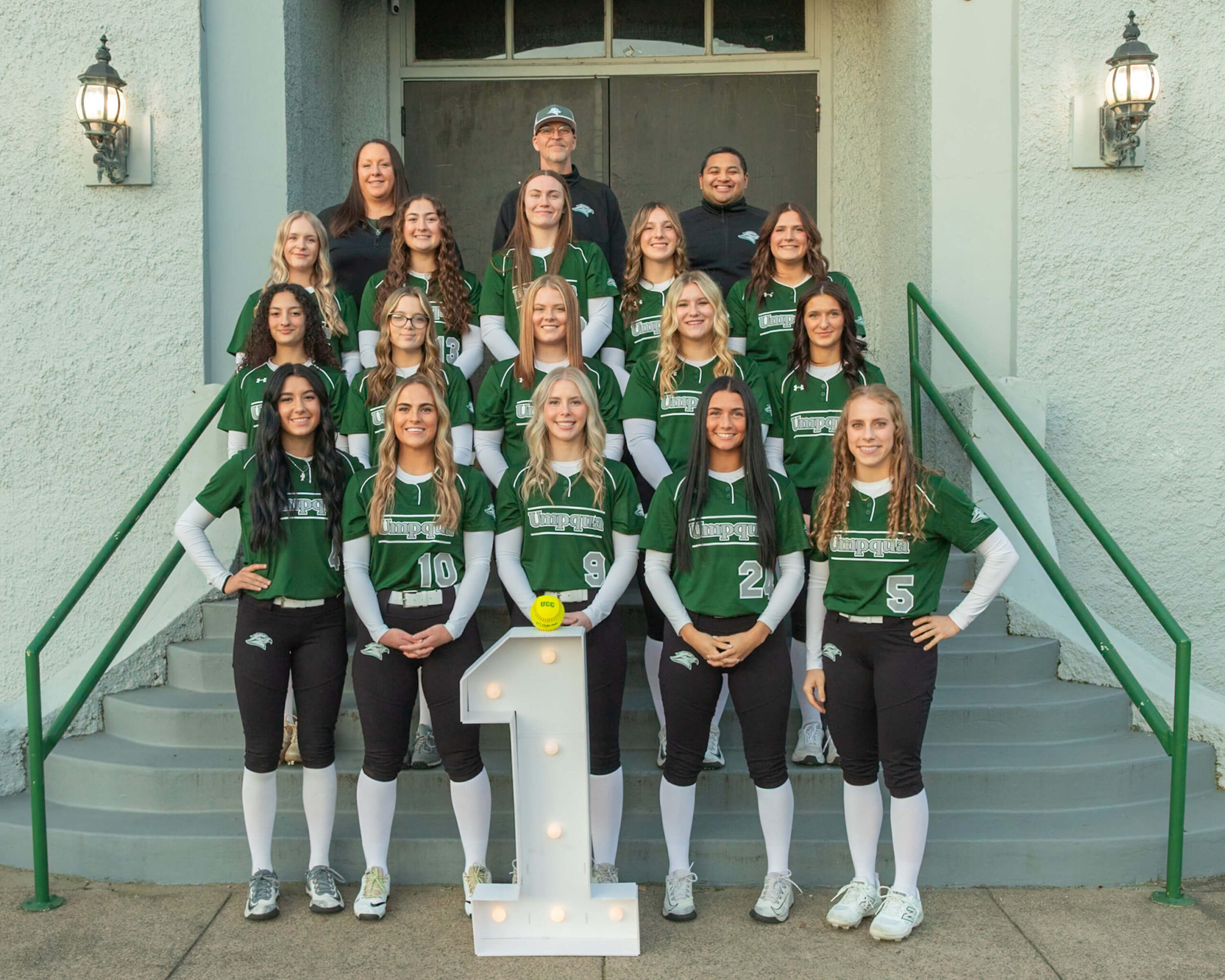 UCC Softball Support - Umpqua Community College